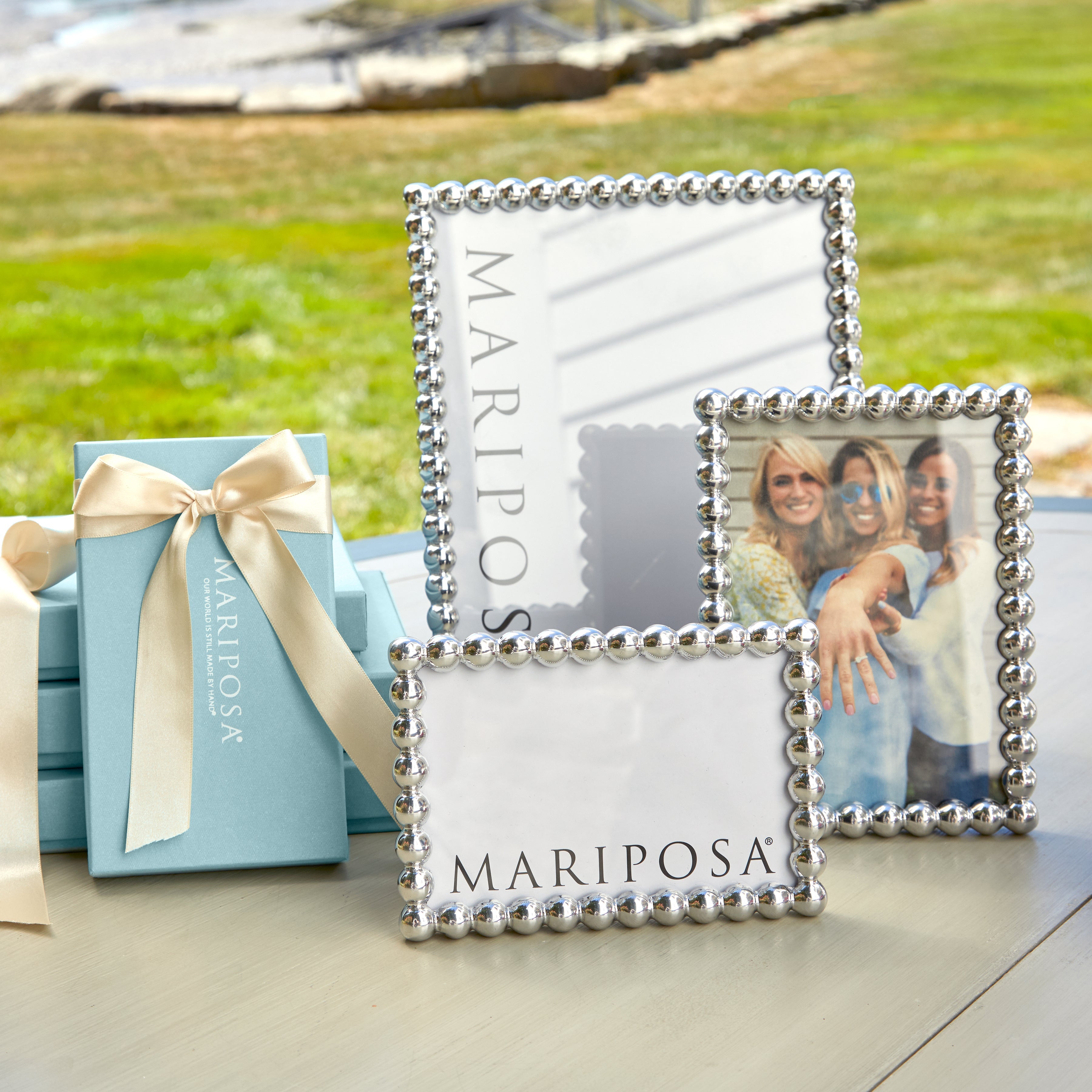 Baubles 8x10 Frame – Mariposa