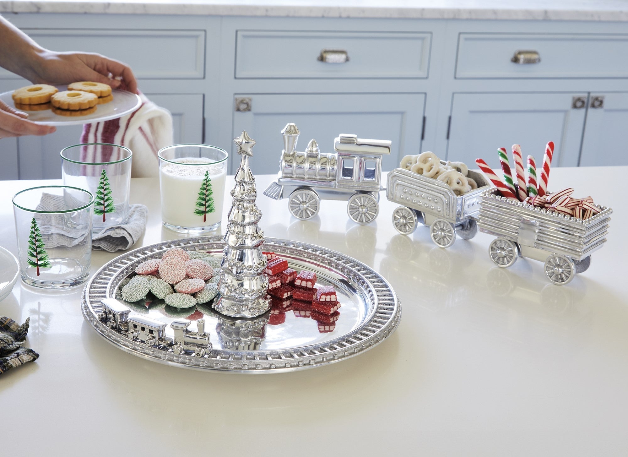 Traditions Collection of Tableware & Decor | Mariposa